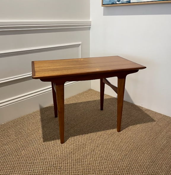 Mid-Century Side Table – Antiquely