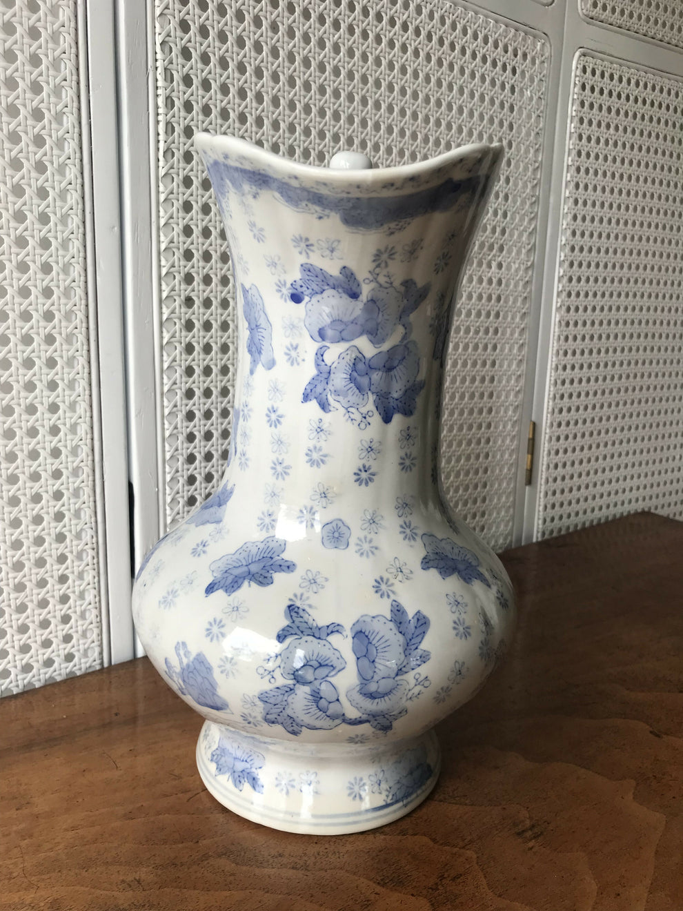 Blue and White Chinese Jug – Antiquely